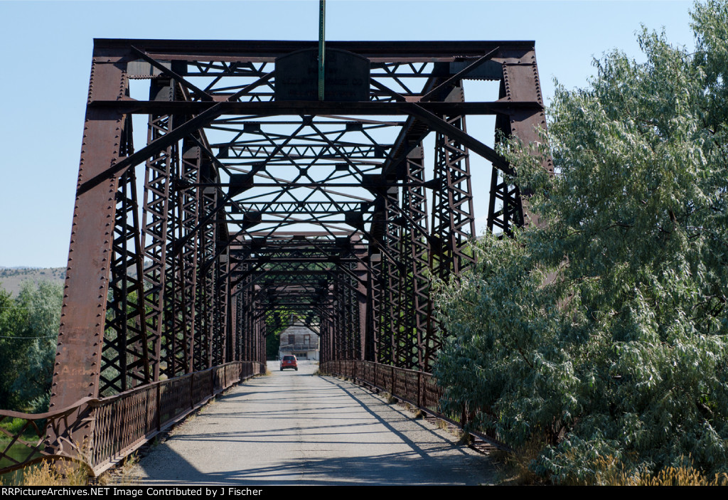 The Toston bridge