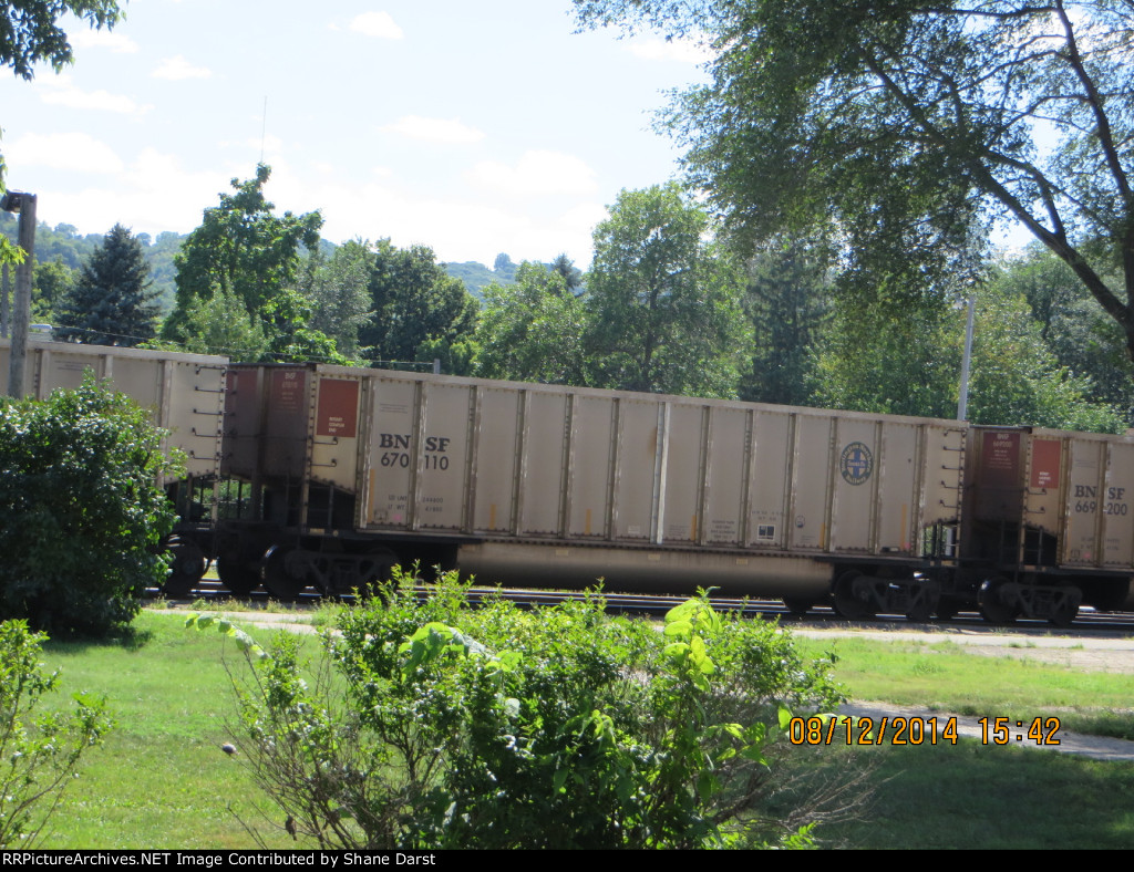 BNSF 670110