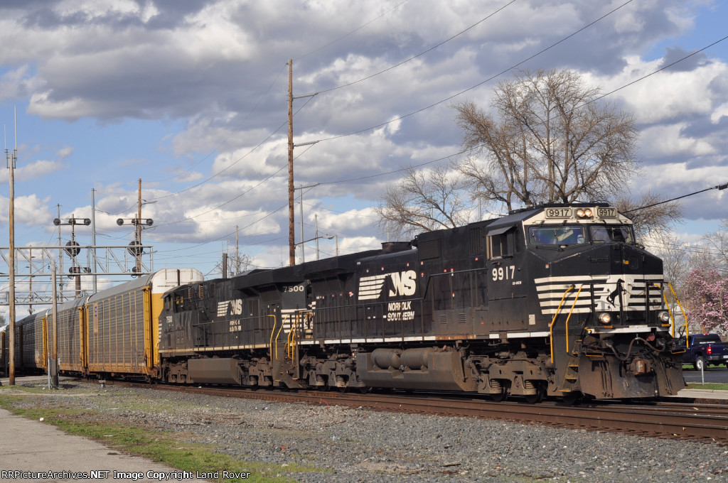 NS 9917 On NS 273 Eastbound