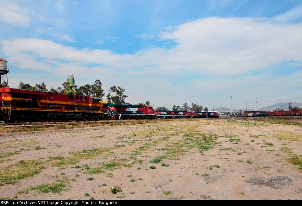 Another view of the locomotives yard at Ferrovalle