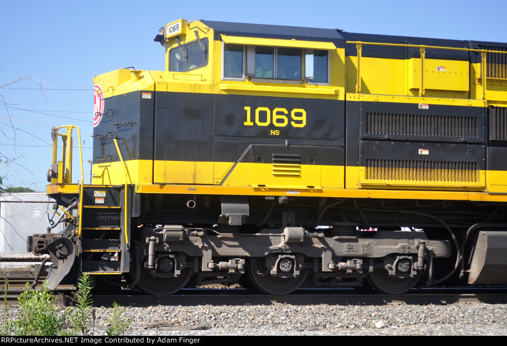 NS 1069