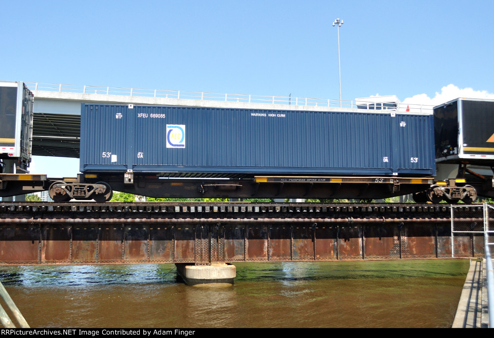 XFEU 669085 FEC Container