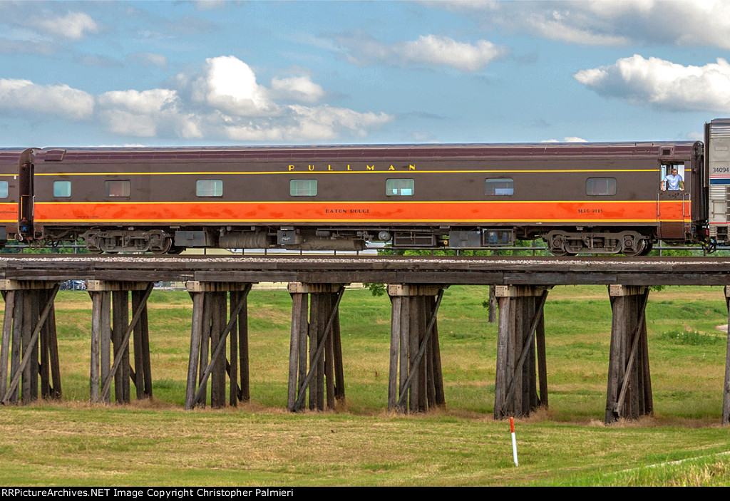 Untitled [www.rrpicturearchives.net]