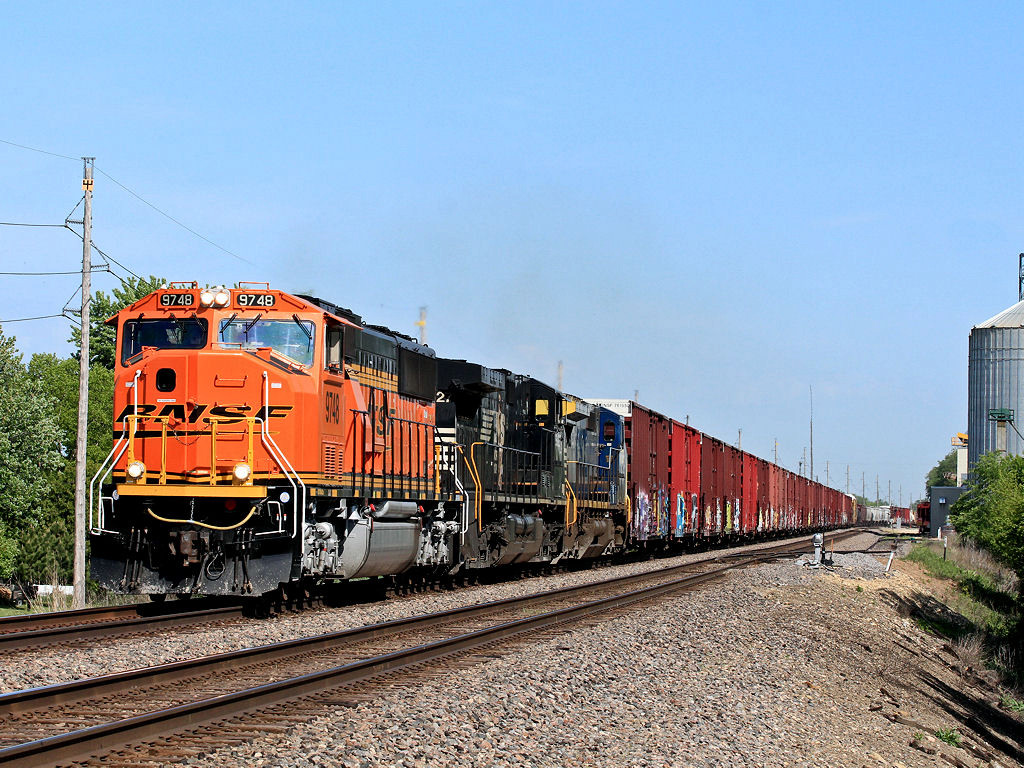 BNSF 9748