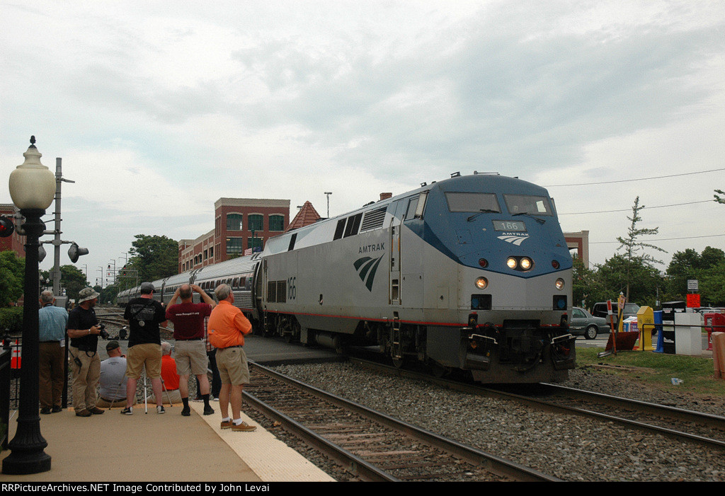 Amtrak Train # 147 arriving into MSS