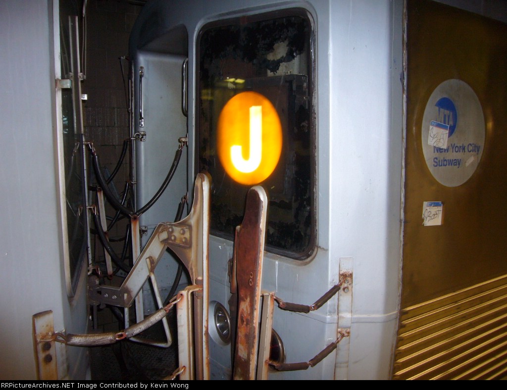 J train rollsign
