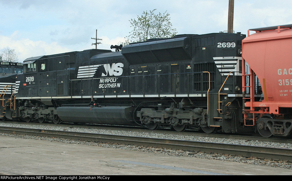 NS 2699