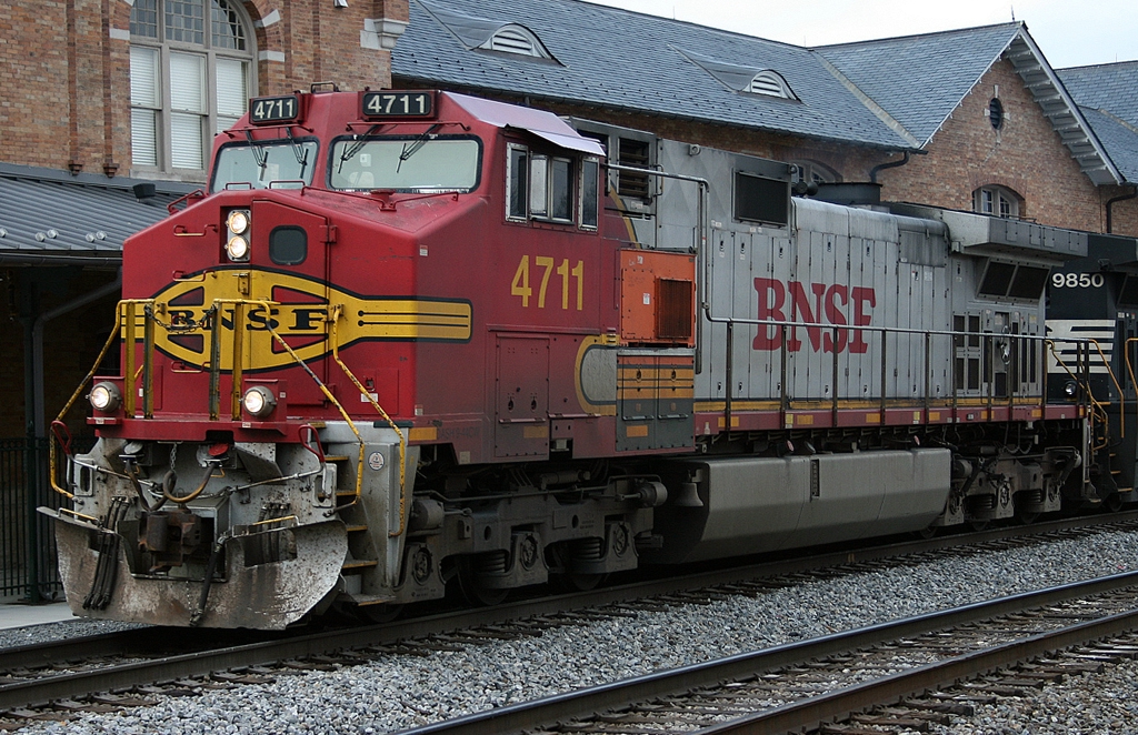 BNSF 4711
