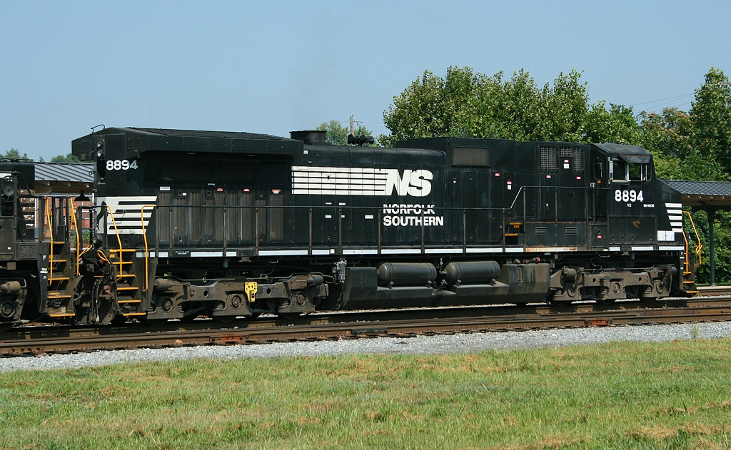 NS 8894