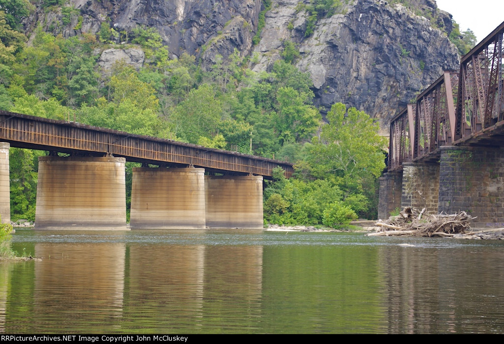 Concrete vs stone bridge piers