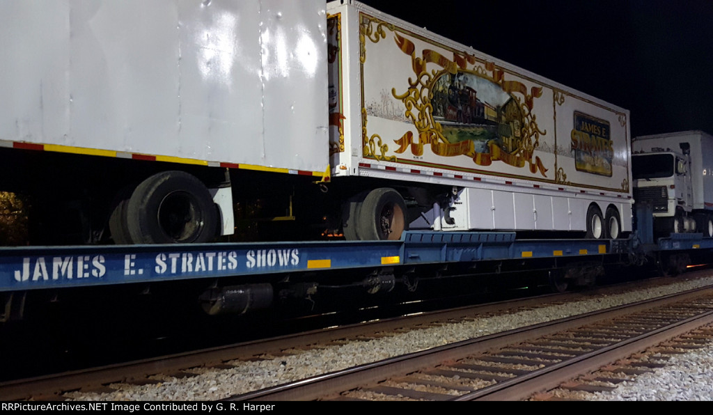 Colorful, artsy Strates trailer