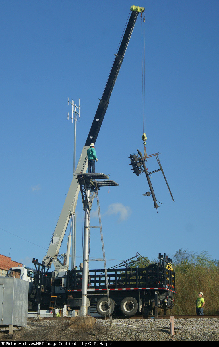 Second Big Otter signal heads earthward