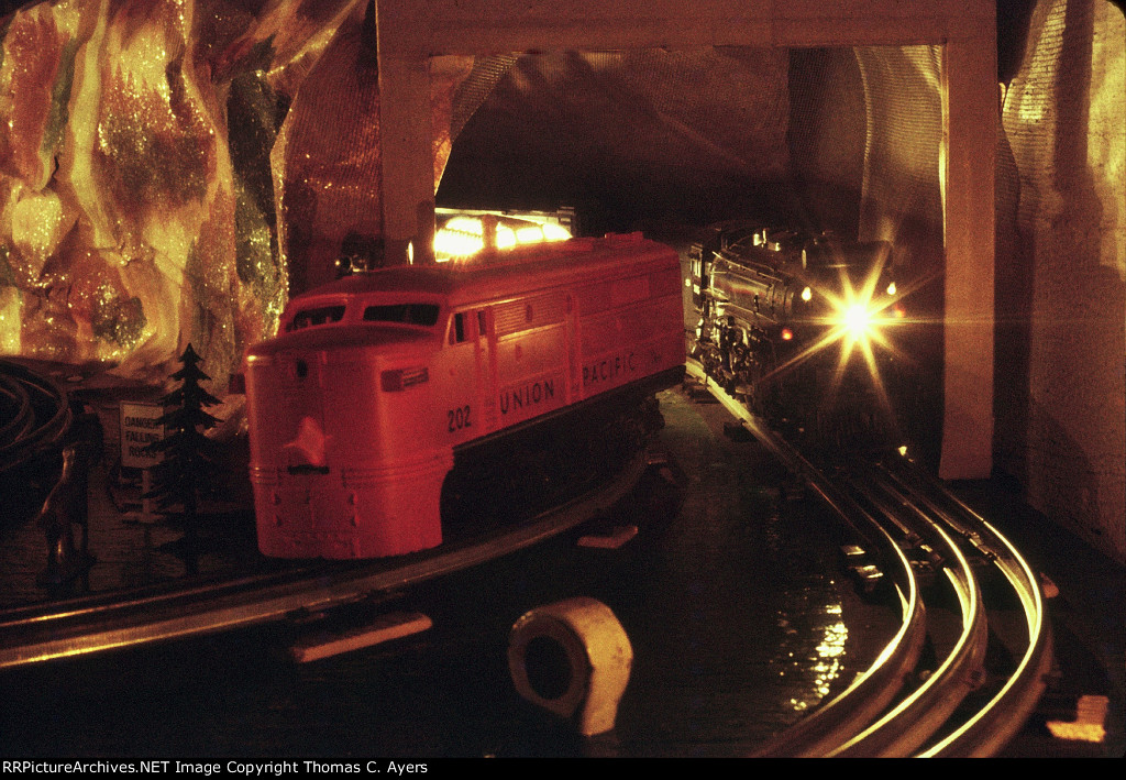 Lionel Lines Layout, 1966