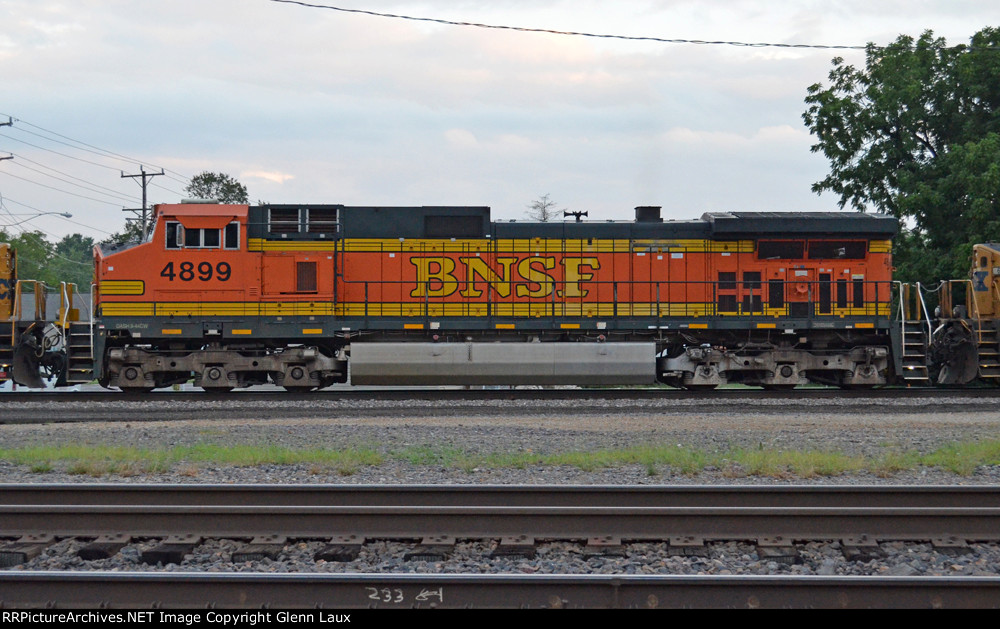 BNSF 4899