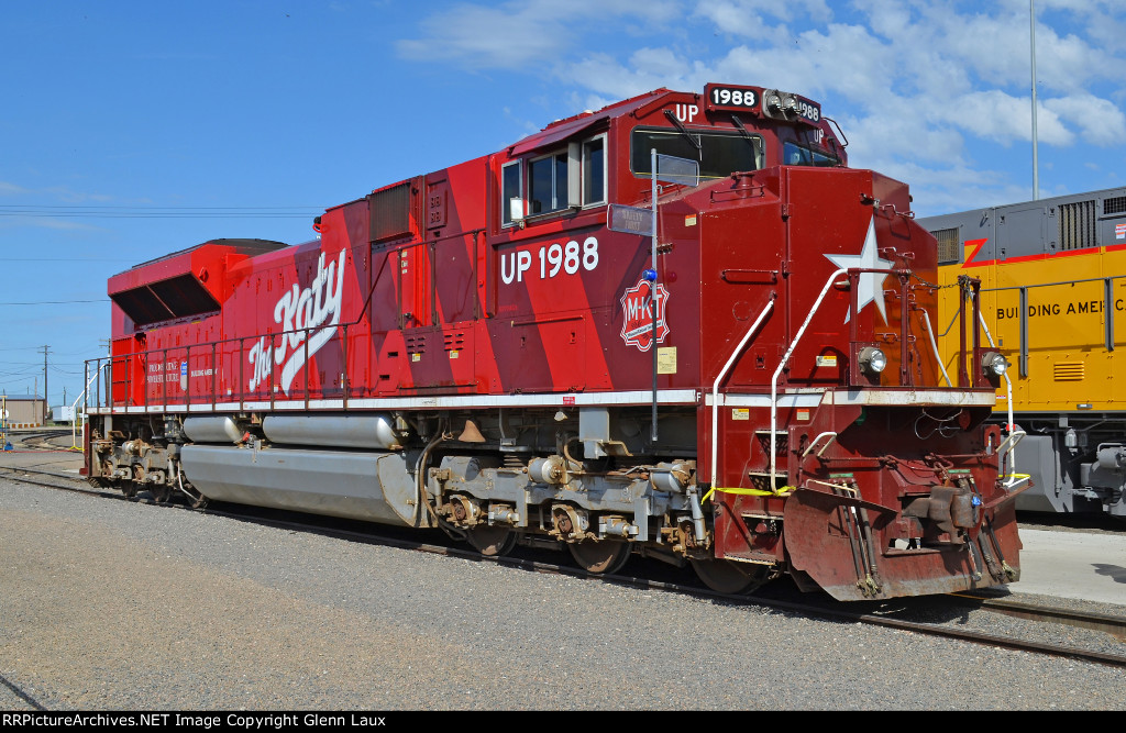 UP 1988 on display at the Bailey Yard locomotive shop during Railfest.