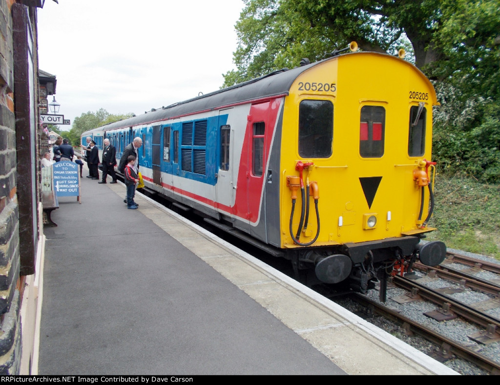 Class 205 Tadpole railcar 205205