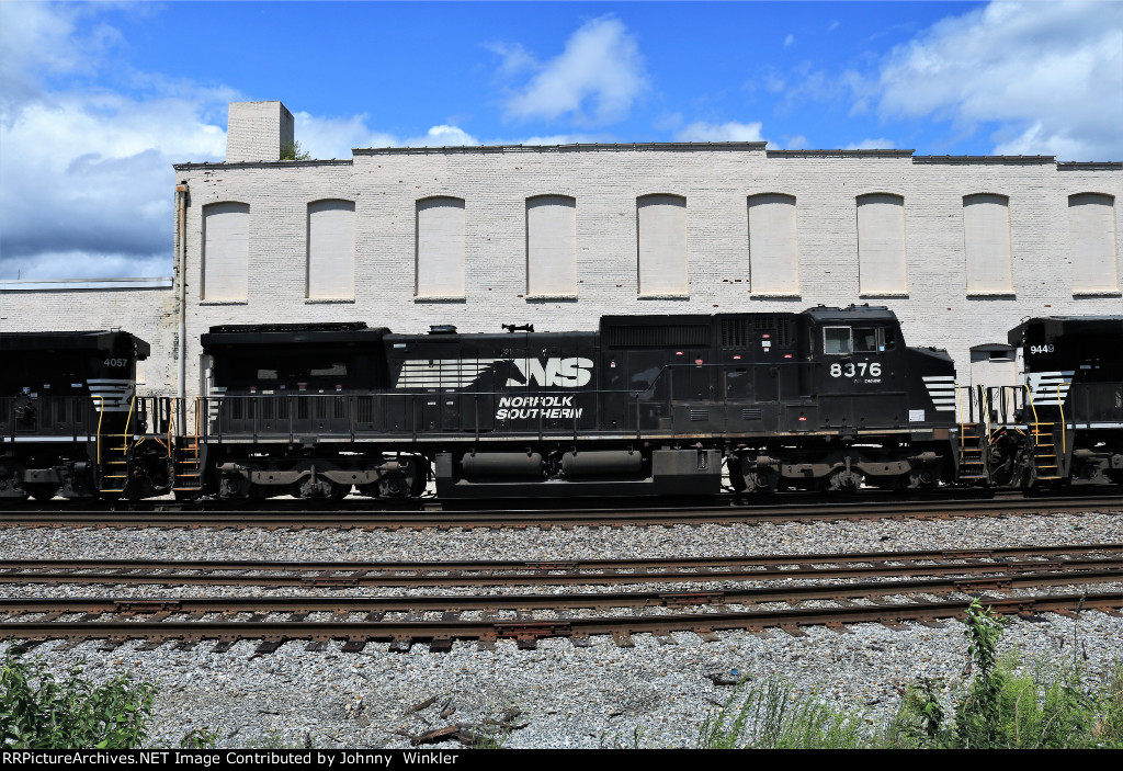 NS 8376 on NS 15T