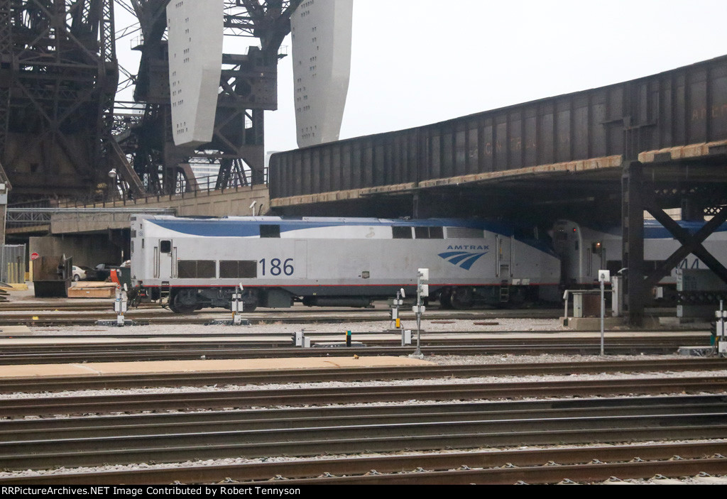 Amtrak 186