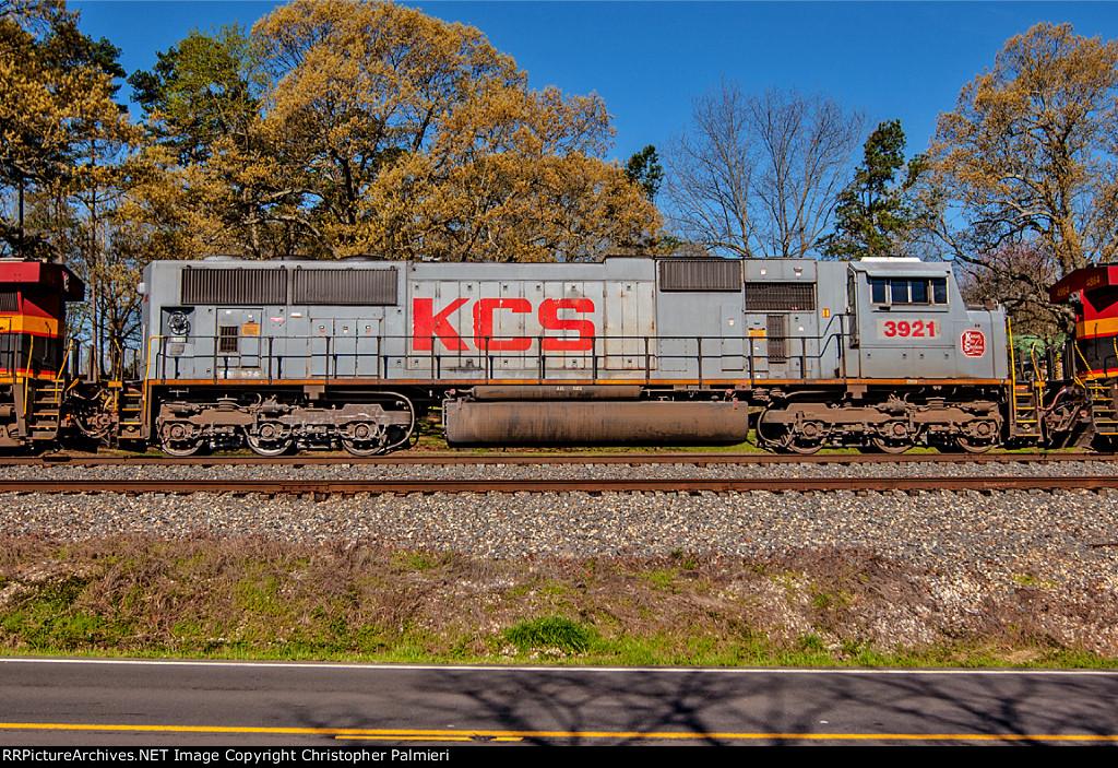 KCS 3921 on KCS QKCNL25