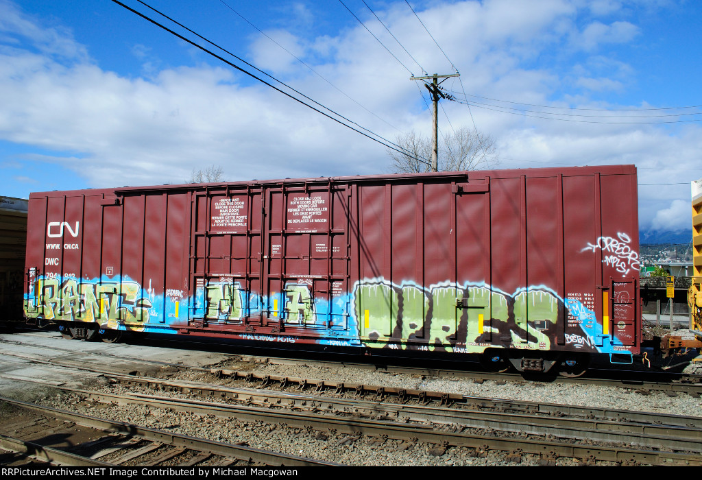 DWC 794813 60-9 ft Double Door Boxcar CN RAIL