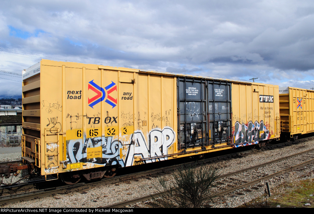 TBOX 665323 60-9 ft Double Door Boxcar TTX