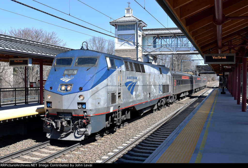 Westbound SLE Train led by Former Amtrak P40