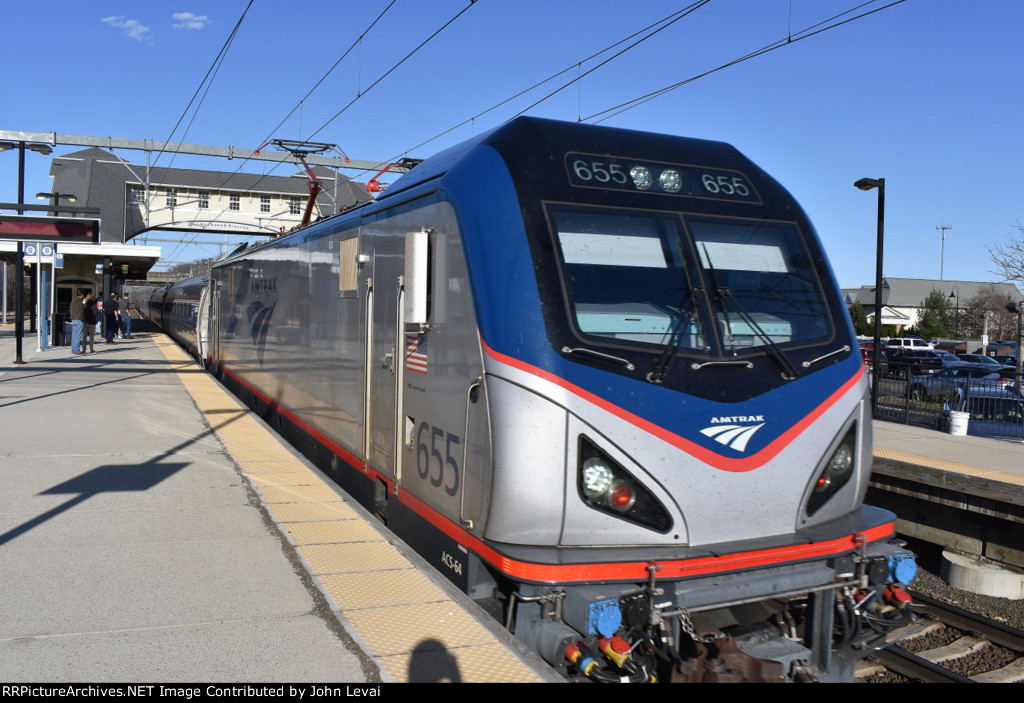 Amtrak NE Regional # 175 being led by Sprinter