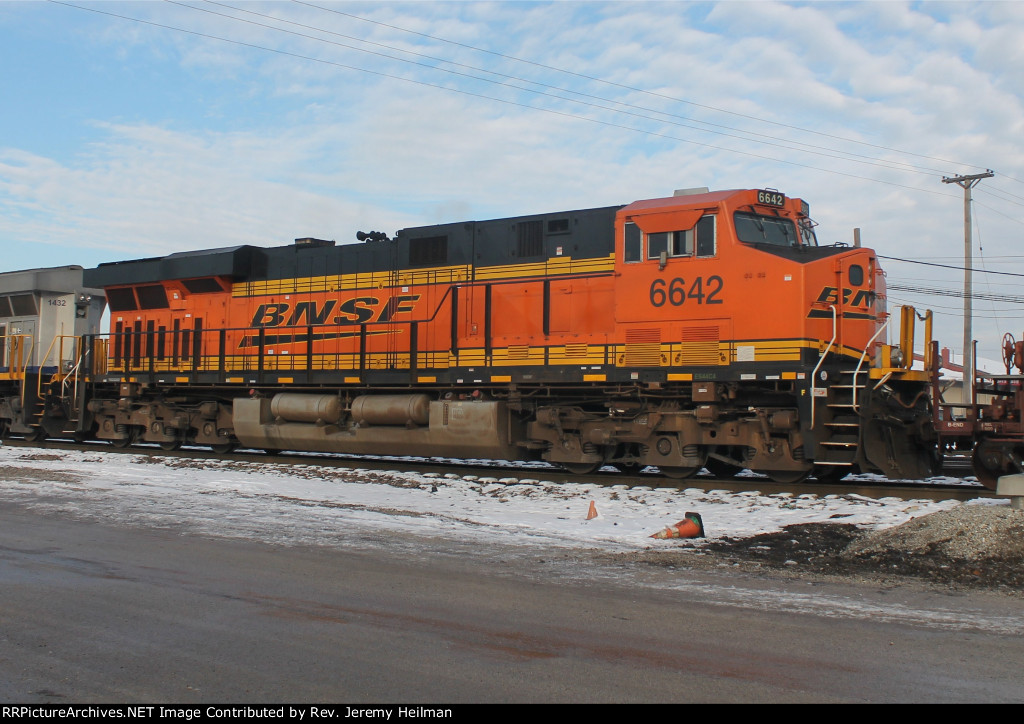 BNSF 6642 (4)
