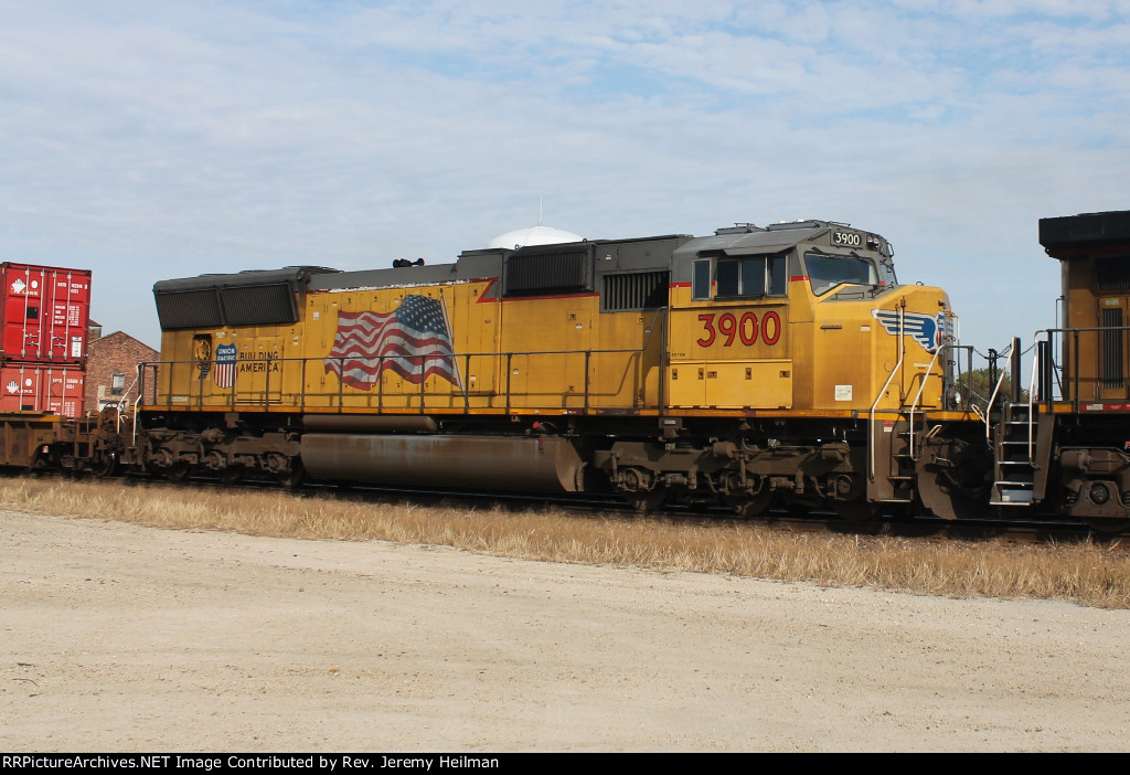 UP 3900 (1)
