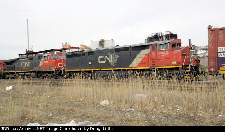 CN 2440