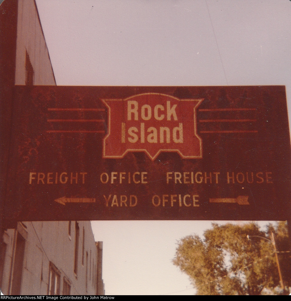 RI Freight/Yard Sign