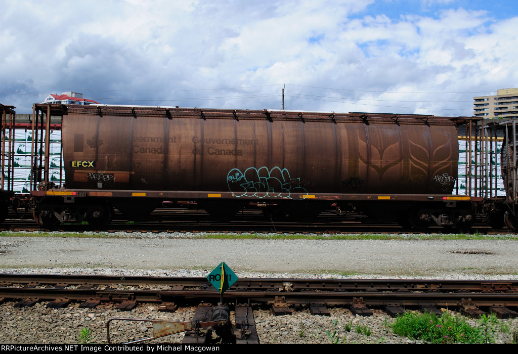 EFCX 604387 4550 cu ft Cylindrical Grain Hopper