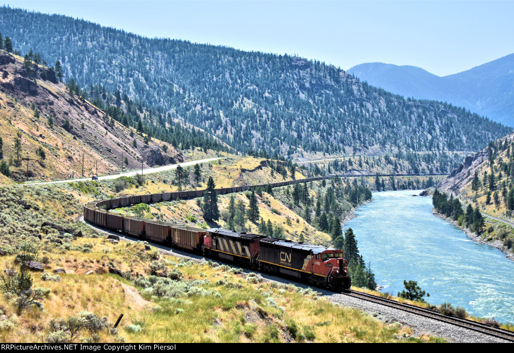 CN 2400 2422 EB "Stltran" Sulphur Empties