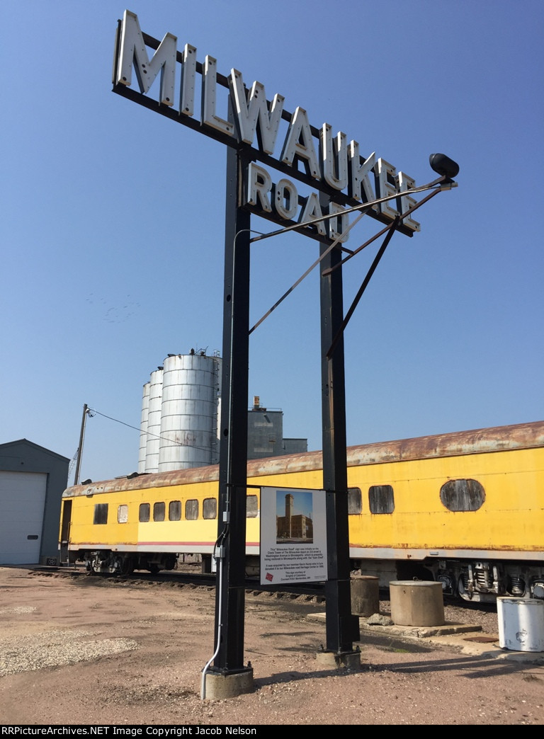Milwaukee Road sign
