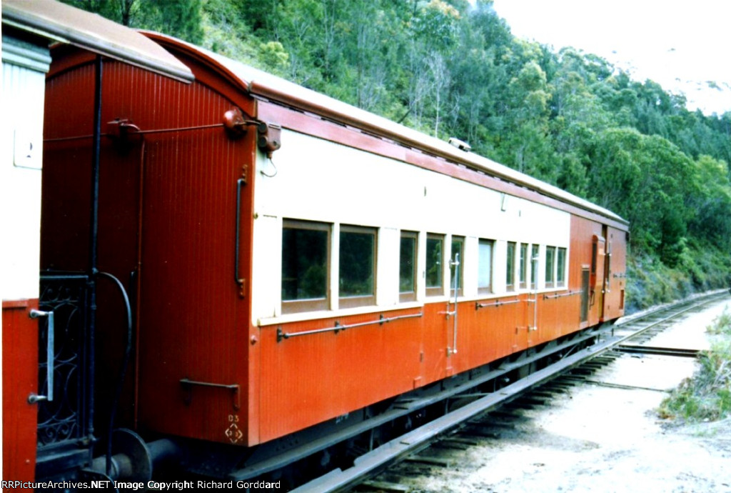 Combine and guard coach