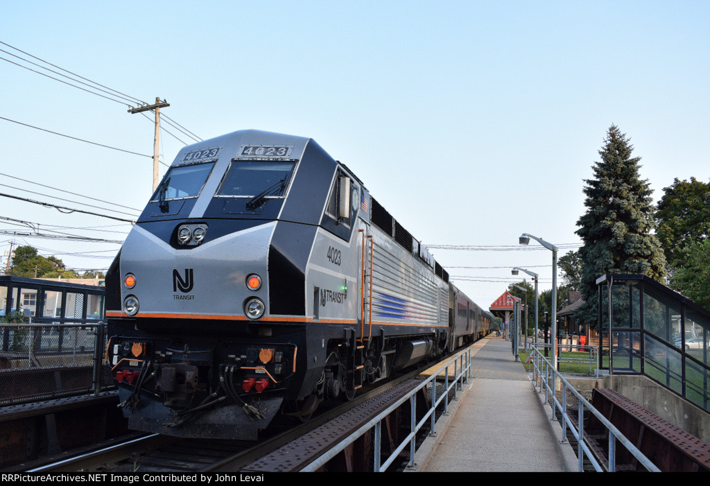 NJT PL42AC