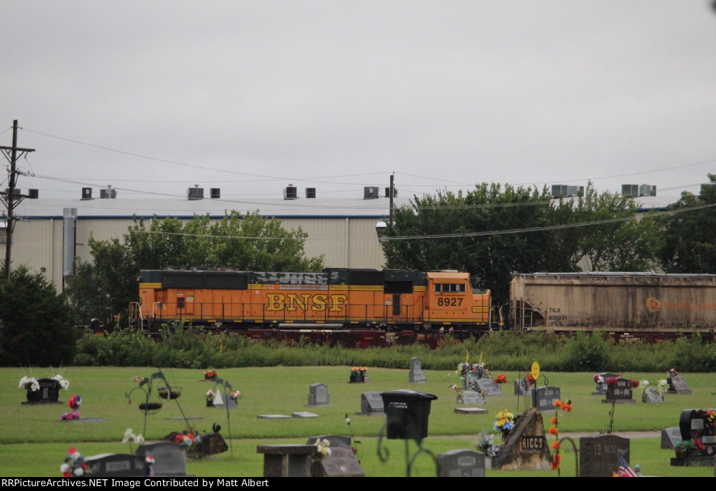 BNSF 8927