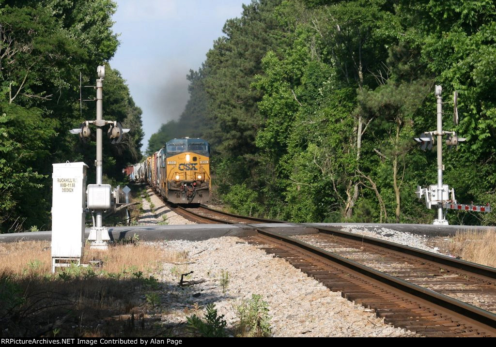 CSX AC44CW 350 and C40-8 7584 approach Rock Hill Road