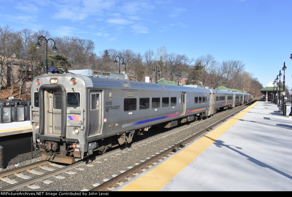 NJT Comet V Cab on Train # 1166