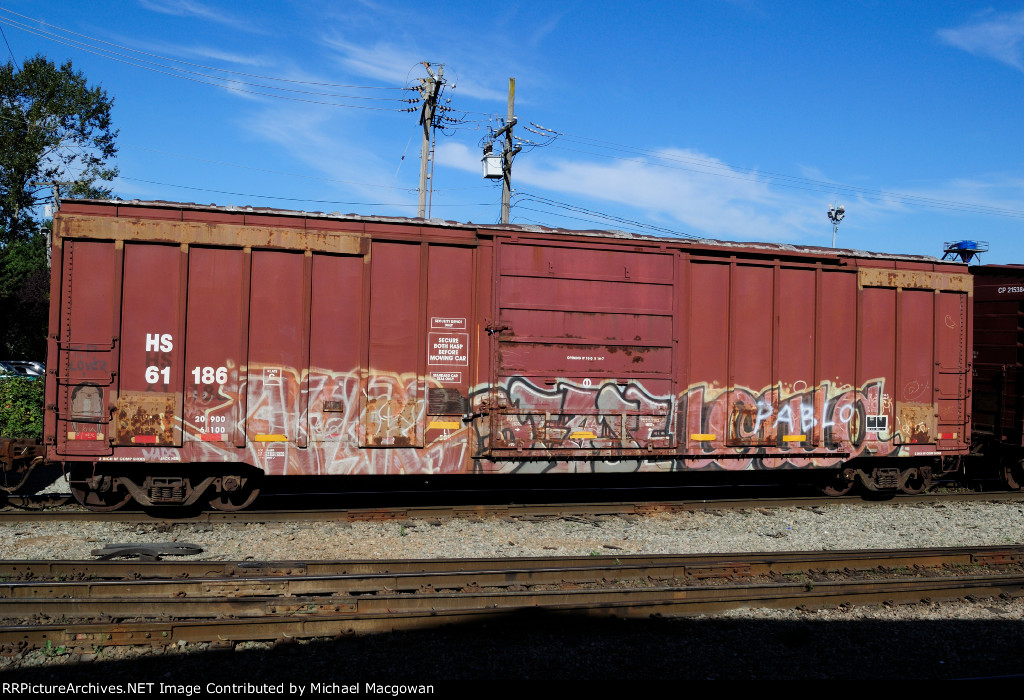 HS 61186 50-6 ft Single Door Boxcar (side B)