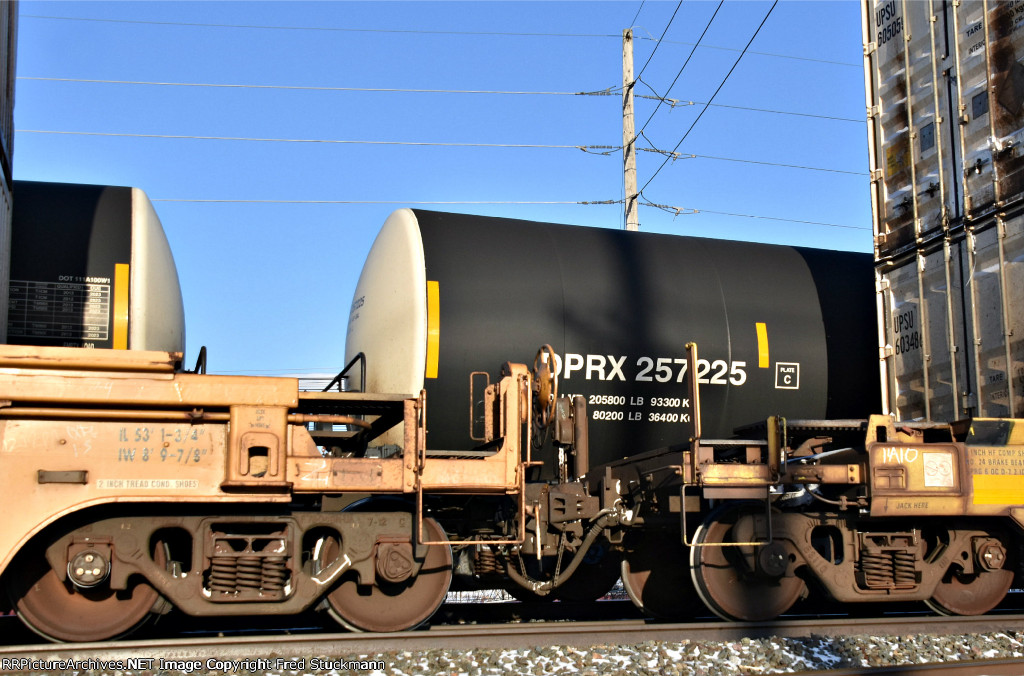 The westbound tanker crew had just stopped.