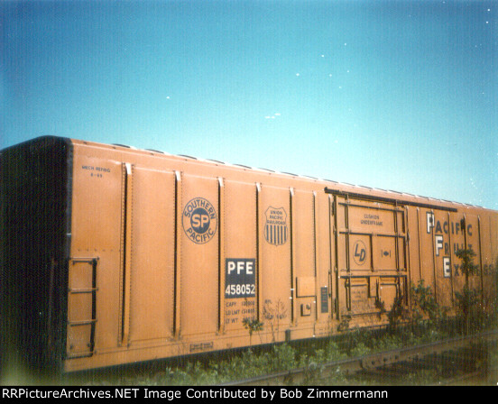 PFE 458052 reefer