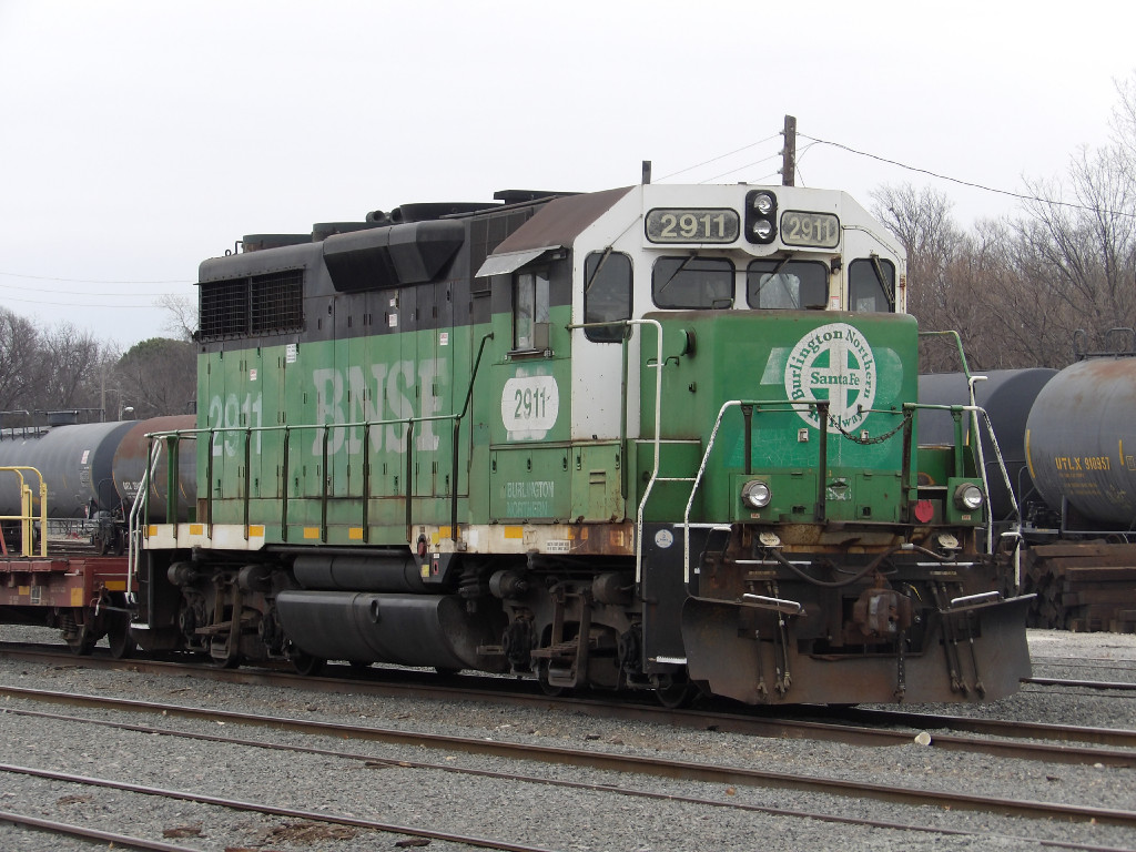 BNSF GP39E 2911