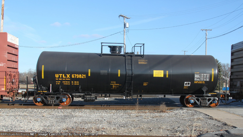 UTLX 679821 - Union Tank Car Co