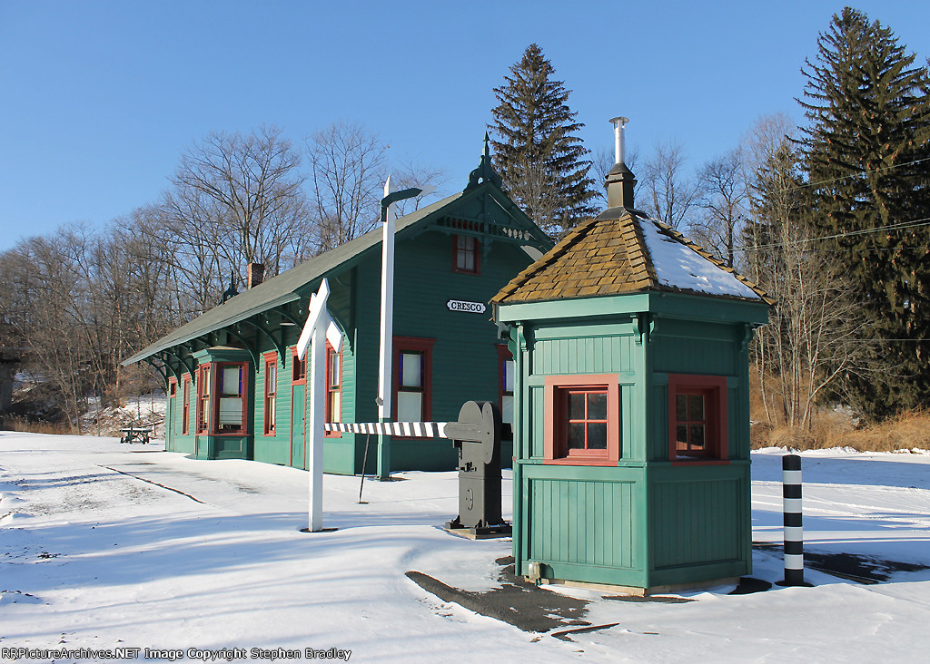 Cresco station