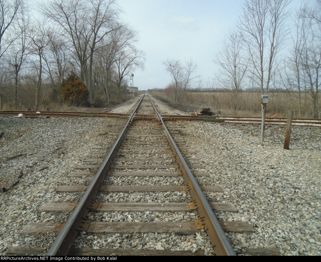 Chrisman Illinois Diamond looking west