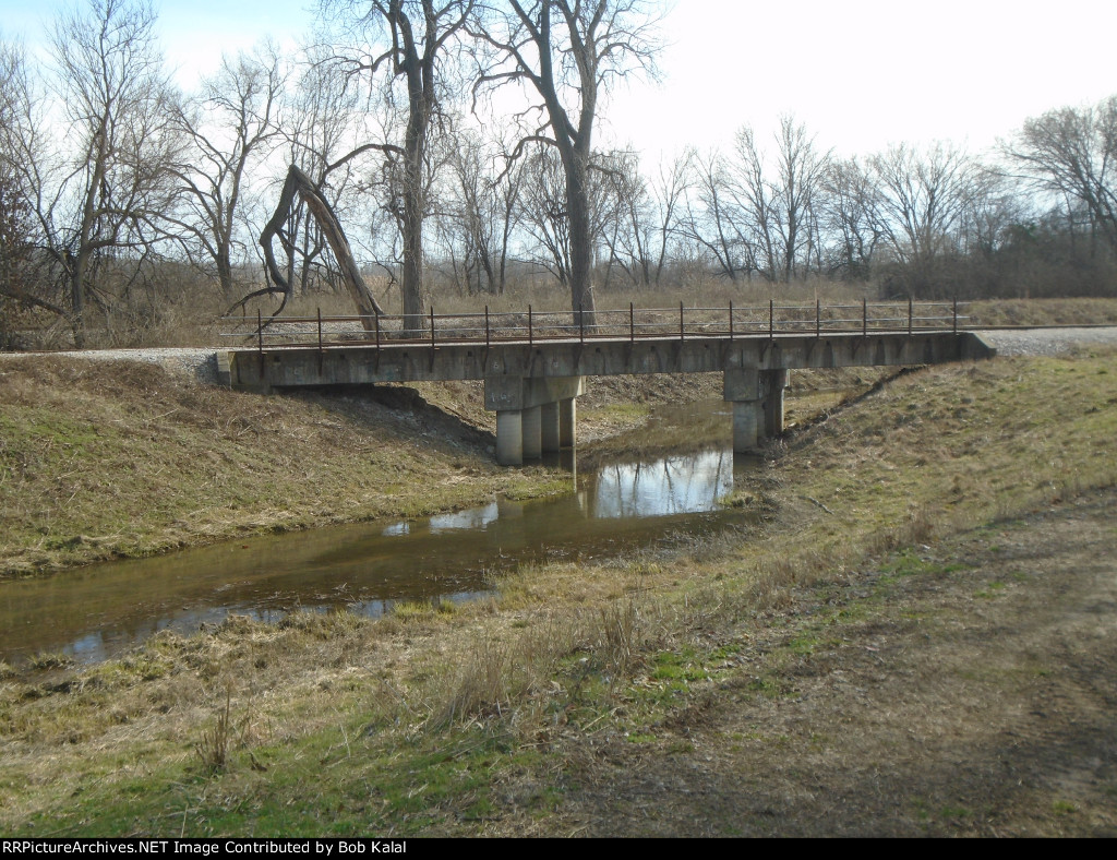 railroad bridge over Thompson Ditch
