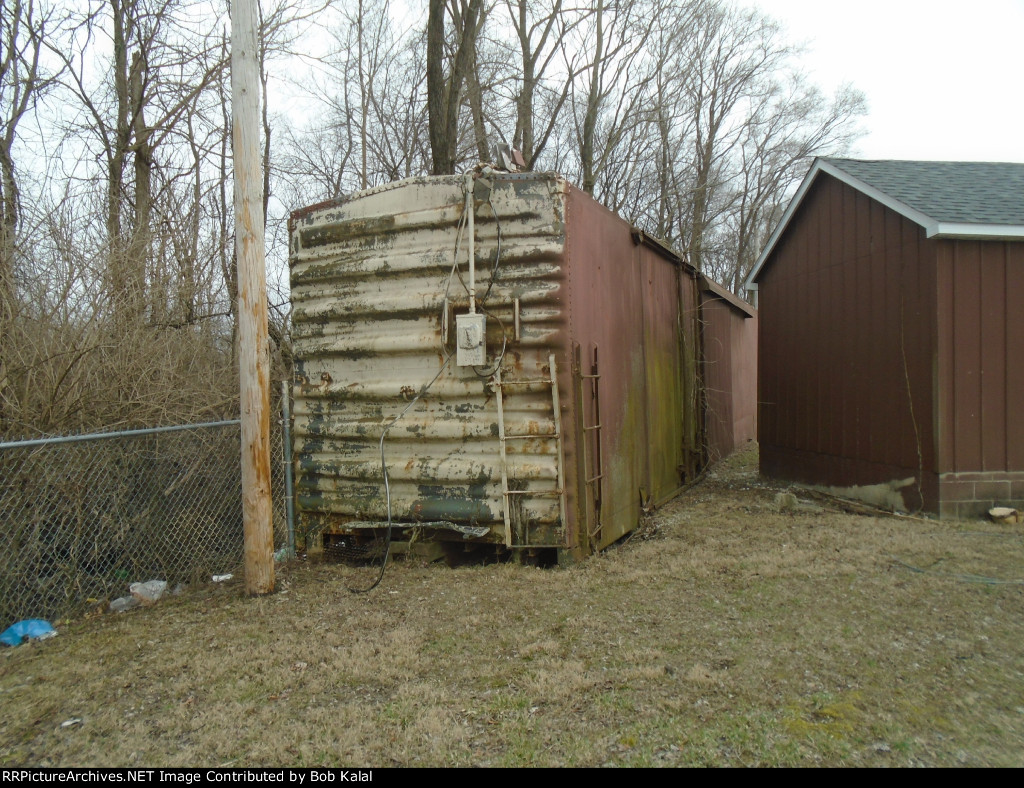 a very cool way to repurpose old box cars
