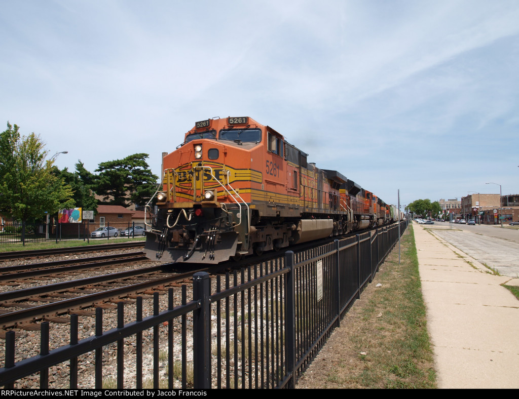 BNSF 5261