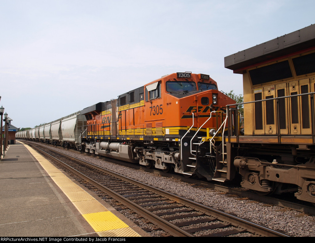 BNSF 7305